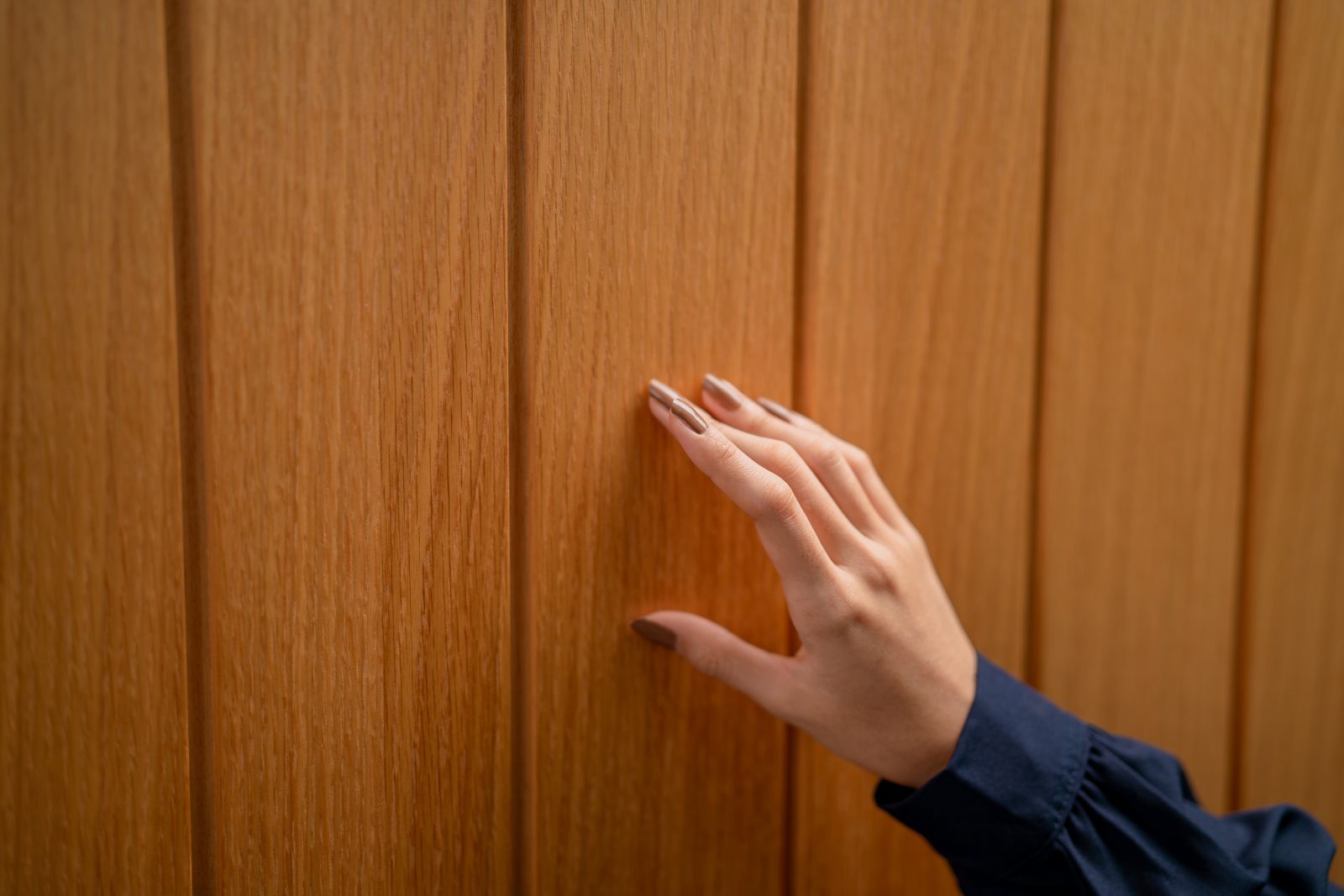 Pintu Konvensional vs Engineering Door - Heartwood and Sons