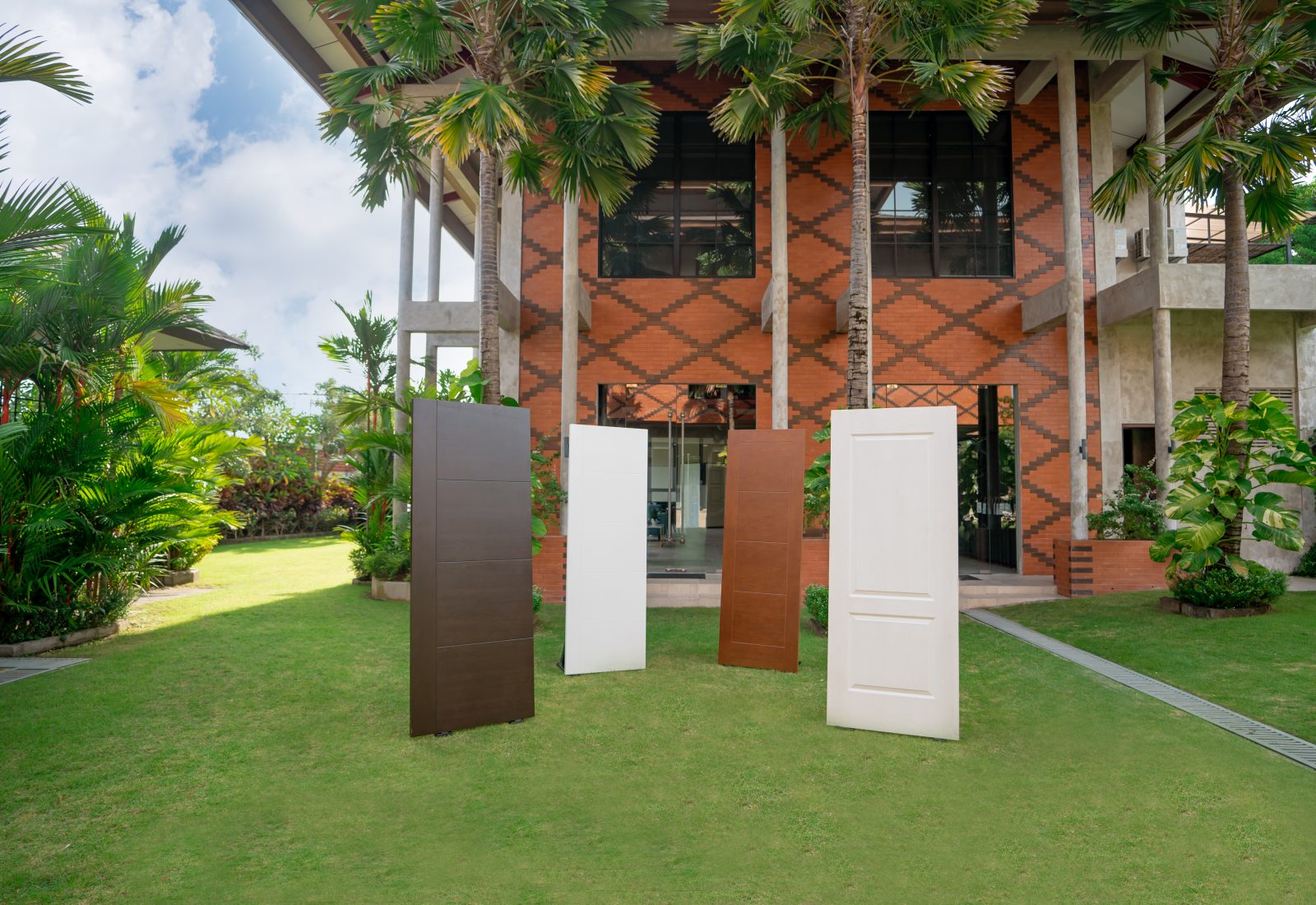 Pintu Konvensional VS Pintu Kayu Engineering - Heartwood and Sons